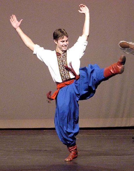 Nai-Ni Chen Dance Company The Bridge Classes January 4-8 - StageBuddy.com